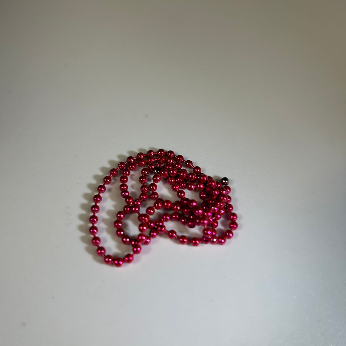 BEAD CHAIN EYES METALLIC SMALL FL.PINK 3/32" - 18"/PKG" at Waters West ...